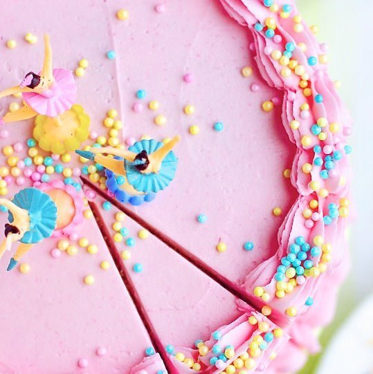 How to Make a (Perfectly Delightful) Vanilla Birthday Cake